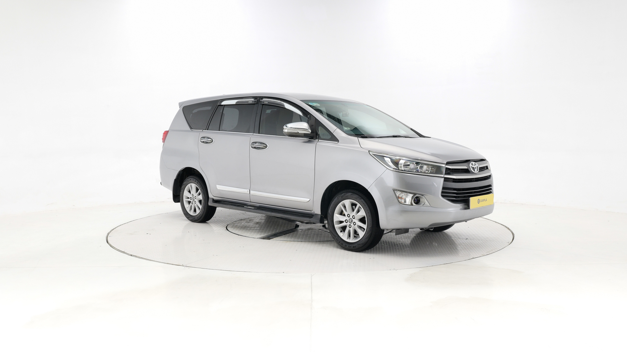 Bán xe Toyota Innova 2.0E 2016 giá 430 Triệu | F8203 | Carpla