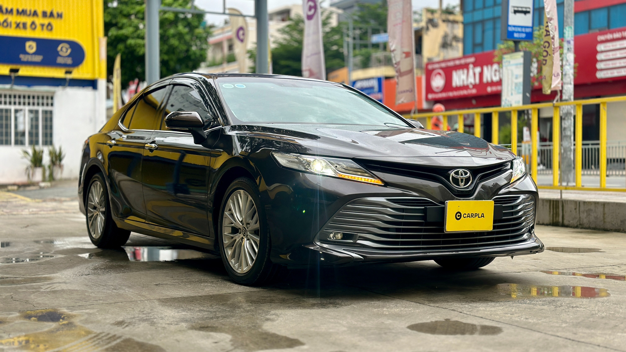 Bán xe Toyota Camry 2.5Q 2020 giá 895 Triệu | F84WM | Carpla