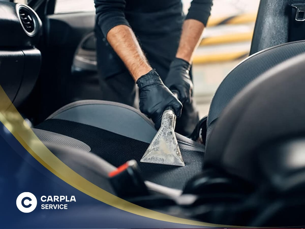 Dịch vụ vệ sinh nội thất ô tô chuyên nghiệp Carpla Service